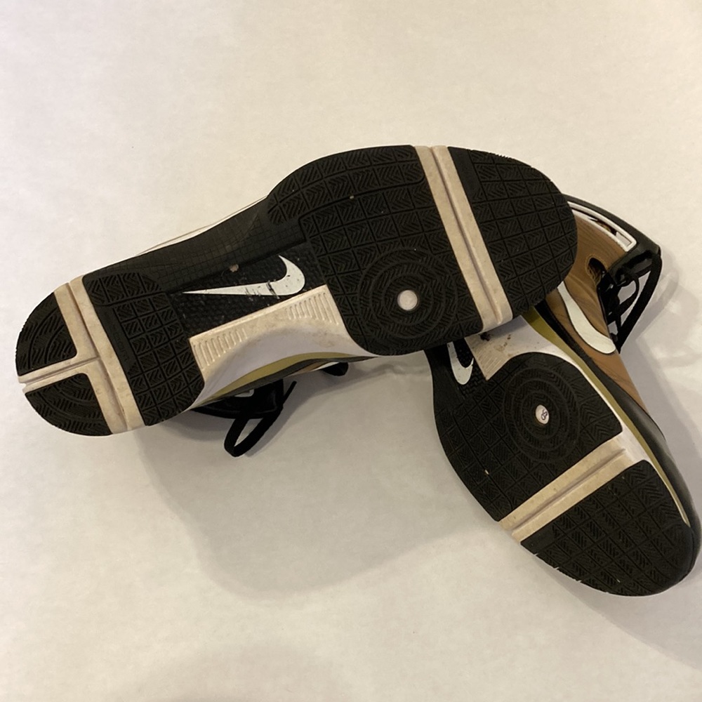 Nike Flywire Hyperize Black And Gold Shoes - Gem